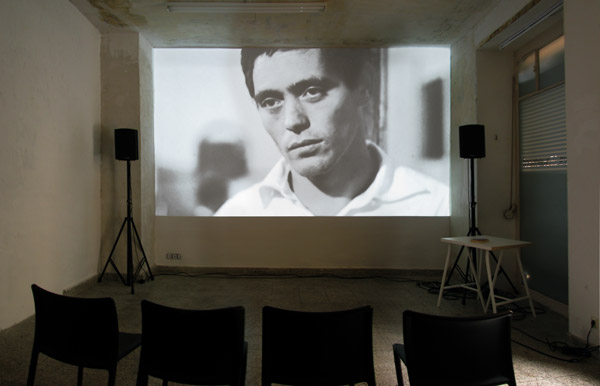 The love movement Videoarbeit von Hasan Halilović | HfG Karlsruhe